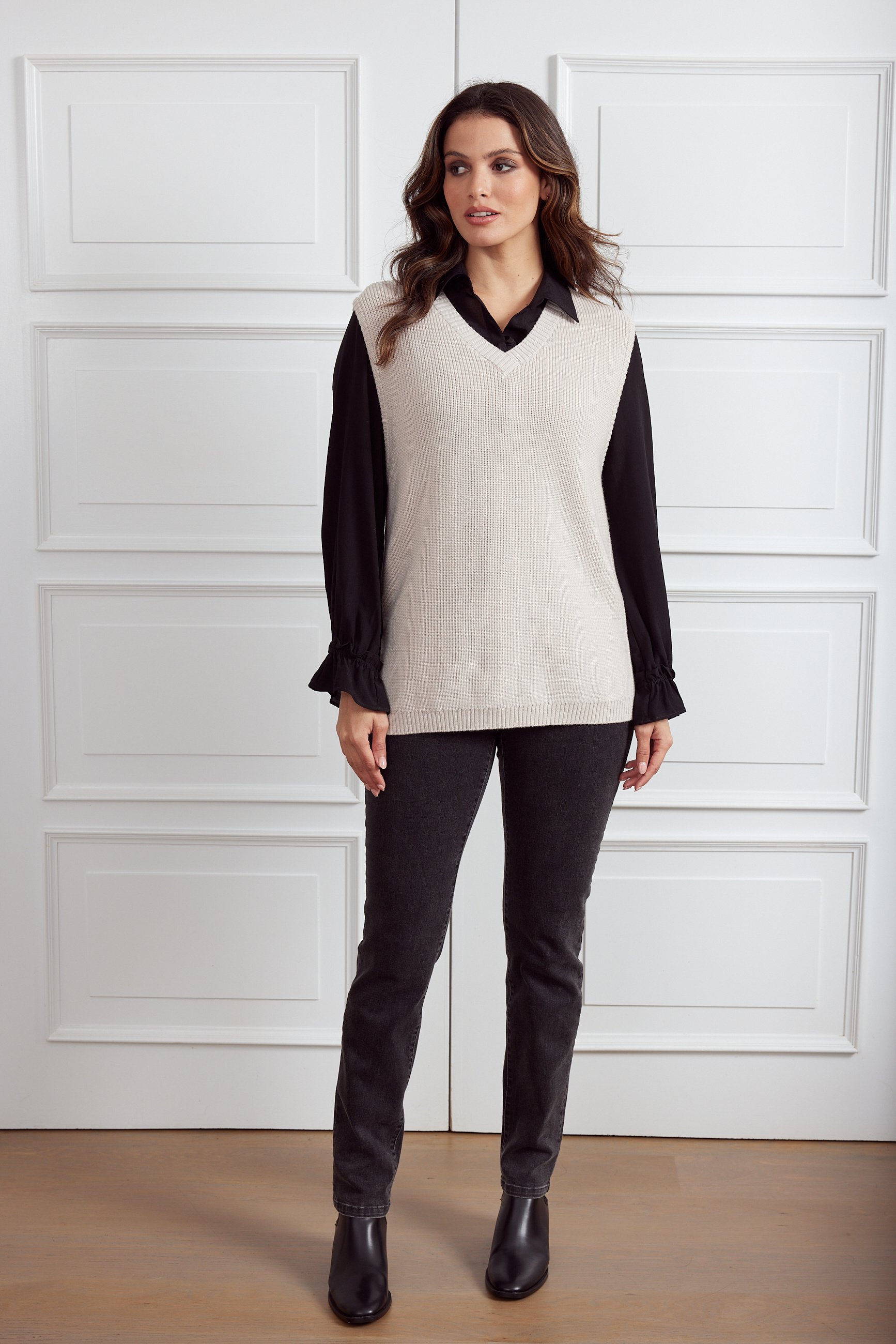 Mara Merino Women's Vest - Newport Clothing NZ | Auckland, Christchurch ...